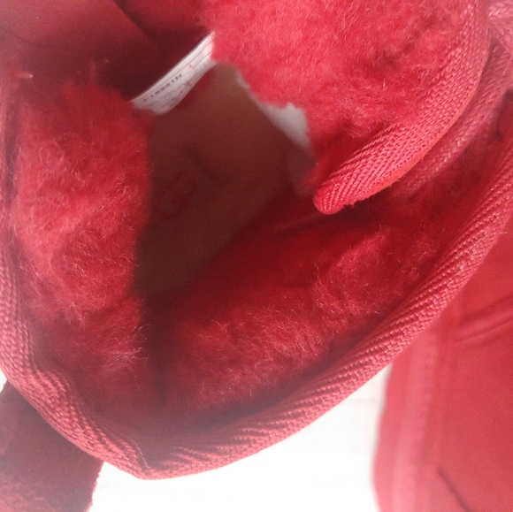UGG | Shoes | Ugg Plush New Neumel Ii Chukka Boot Samba Red | Poshmark